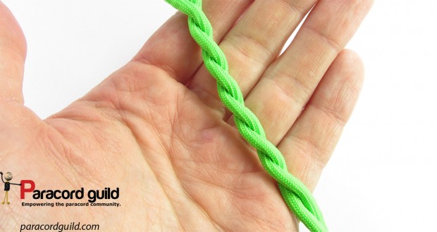 How to make rope by hand- twisting rope - Paracord guild