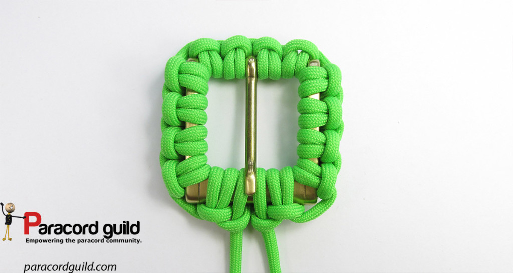 Ringbolt hitching using cow hitches - Paracord guild