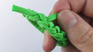 Ringbolt hitching- a bit more advanced - Paracord guild