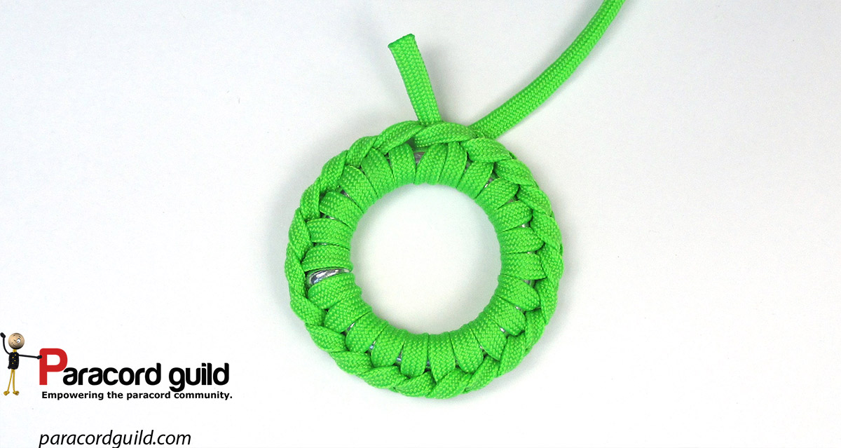 Ringbolt hitching- a bit more advanced - Paracord guild