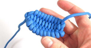 Braided/woven rock sling - Paracord guild
